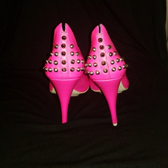 Alexander McQueen | Shoes | Alexander Mcqueen Studded Neon Pink Pumps ...